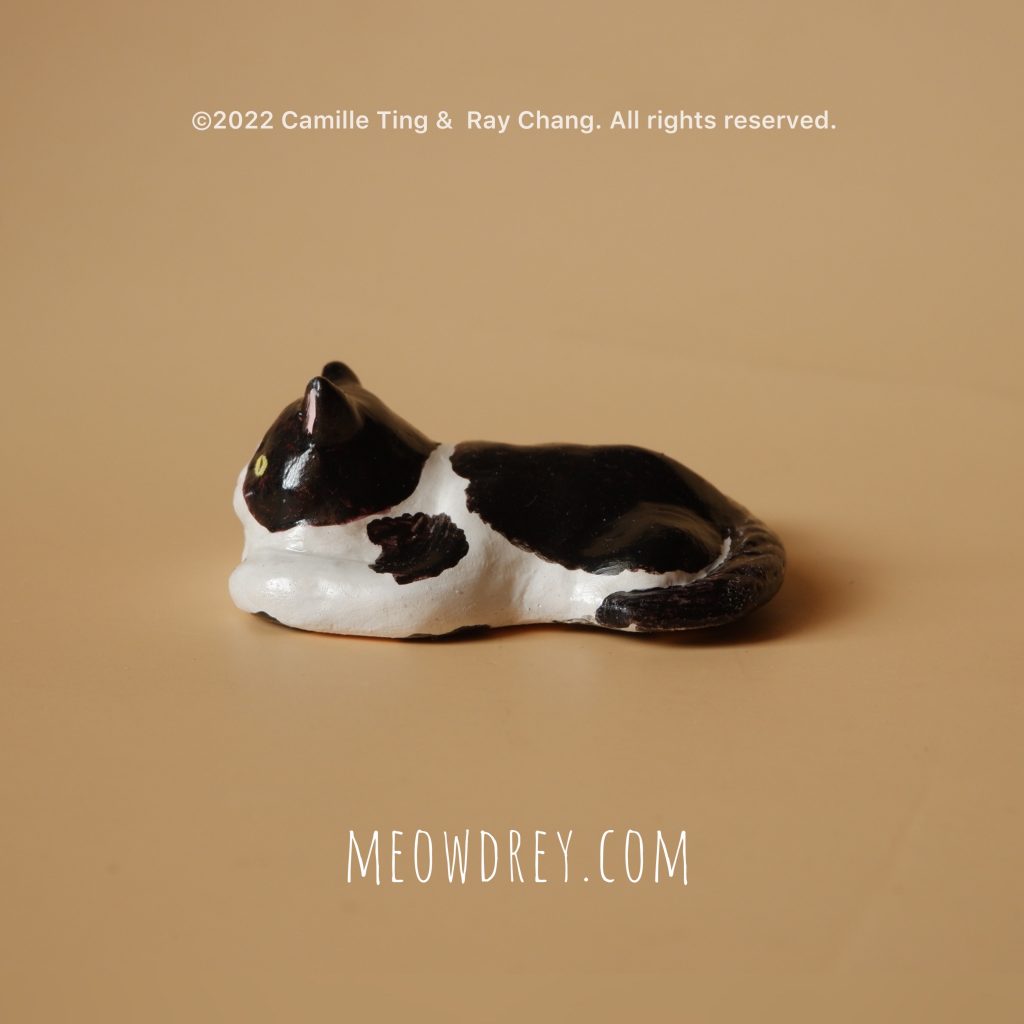 臭臉貓 迷你桌面擺件 Mini Grumpy Tuxedo Cat Sculpture - Camille Ting - Meowdrey 喵黛麗塔羅